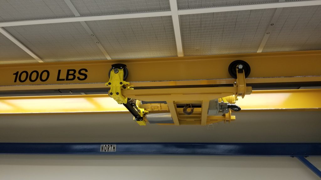 This Clean Room crane is a compact self-standing crane unit. The room ...
